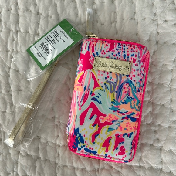 Lilly Pulitzer | Accessories | Lilly Pulitzer Phone Case | Poshmark